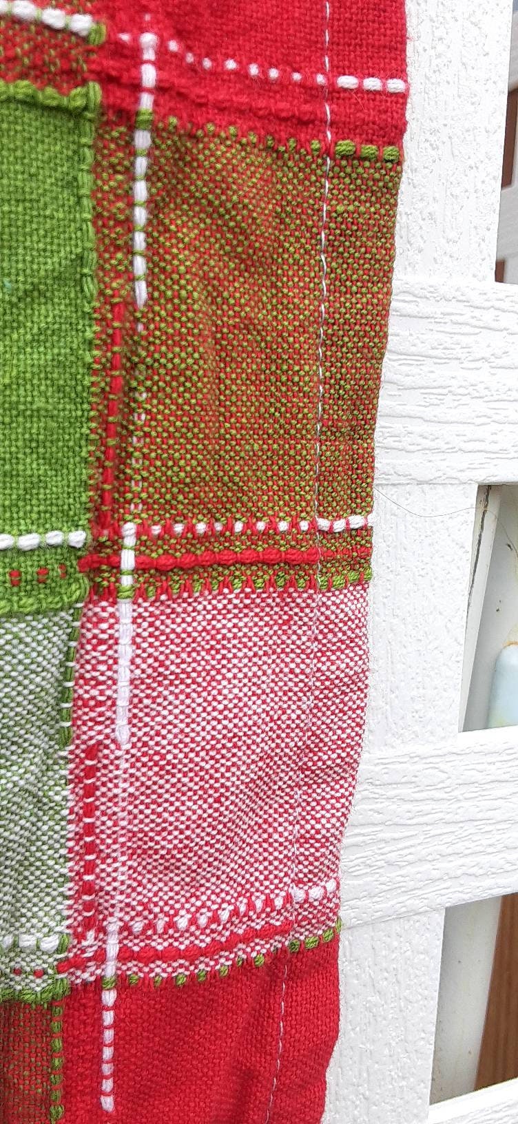 Estate Holiday Tablecloth Red Green White Homespun LINEN Blend Raised ...