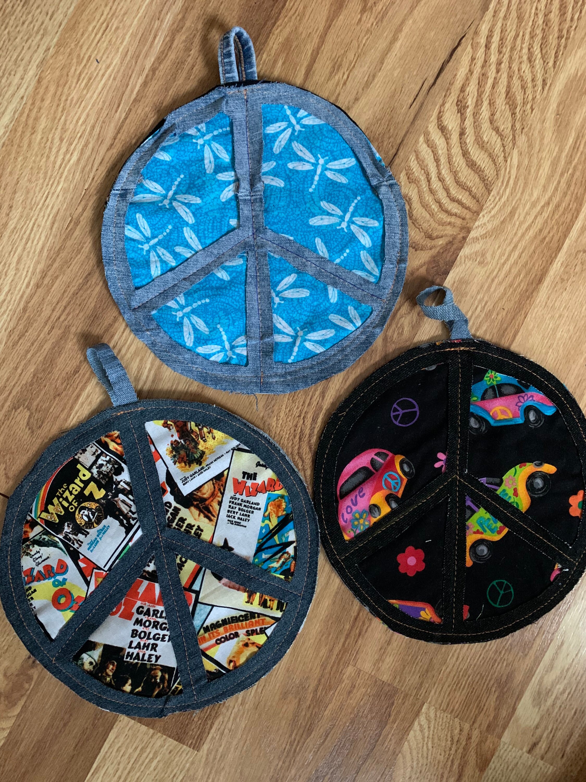 New England Sports Team PEACE SIGN Hot Mat, Potholder 8 Inch. Felted ...