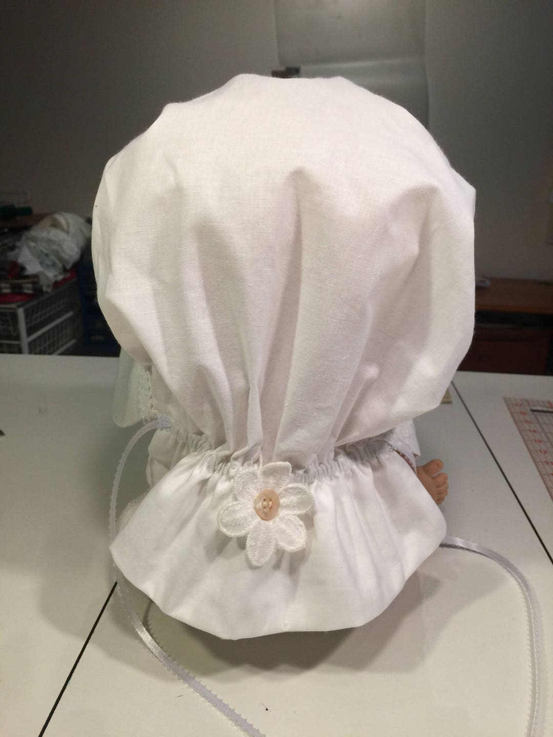 Girls' White Sun Bonnet, Antique Button Daisy, Prairie Costume (size 7 ...