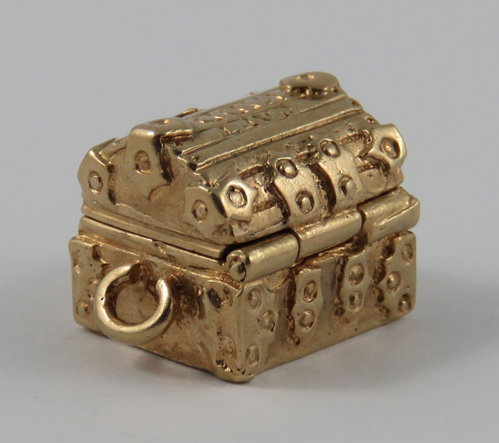 Captain Kidd Treasure Chest Full of Loot 9K Mechanical Gold - Etsy