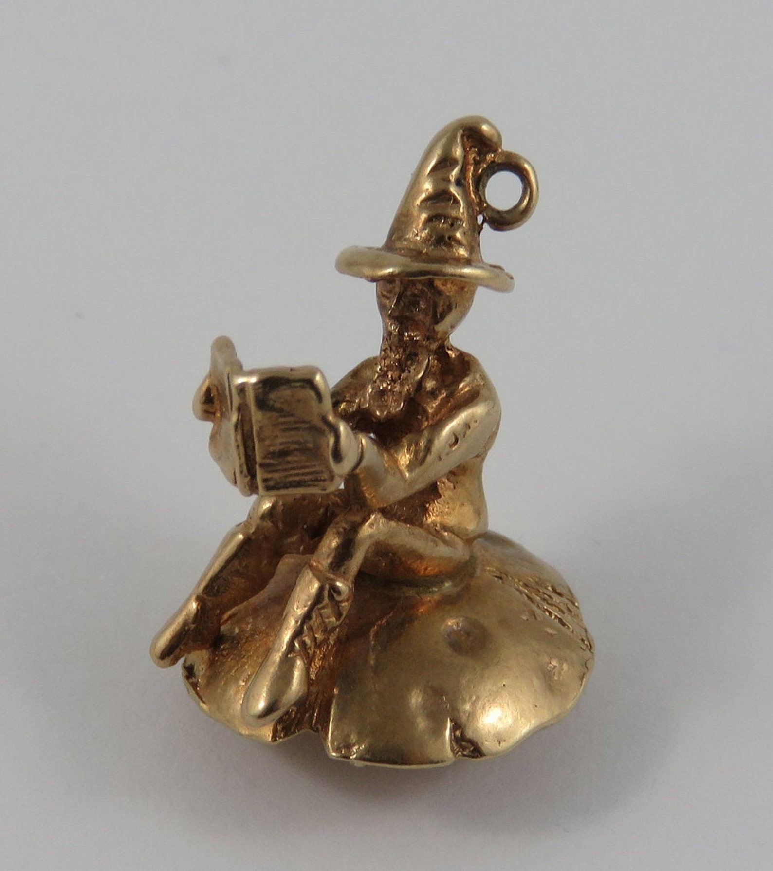 Elf Reading on a Toadstool 9K Gold Vintage Charm For Bracelet | Etsy