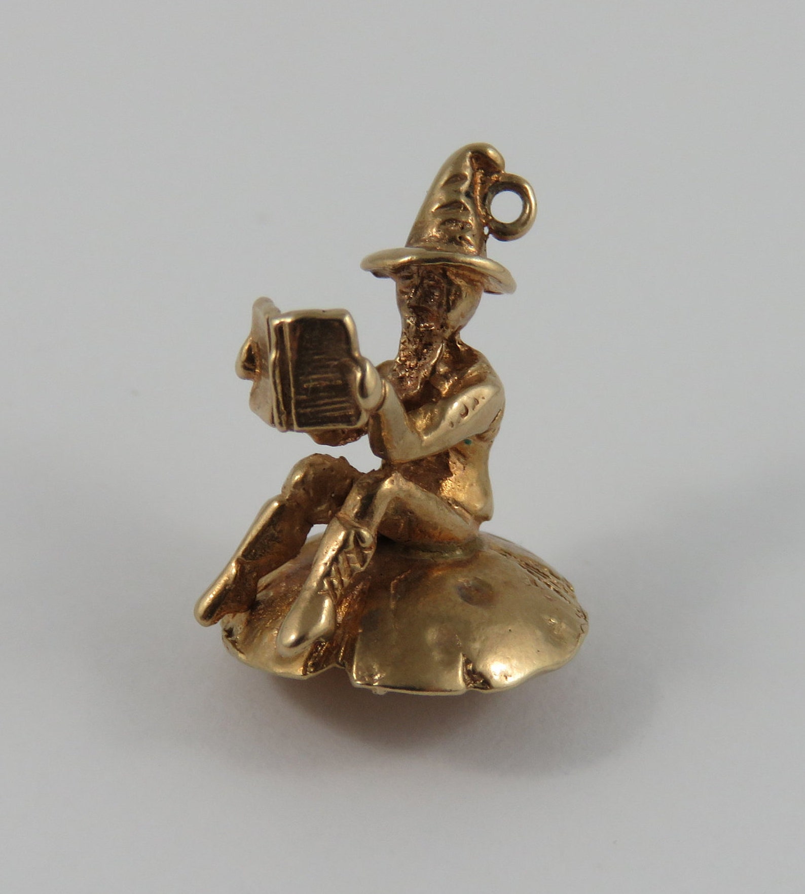Elf Reading on a Toadstool 9K Gold Vintage Charm for Bracelet - Etsy