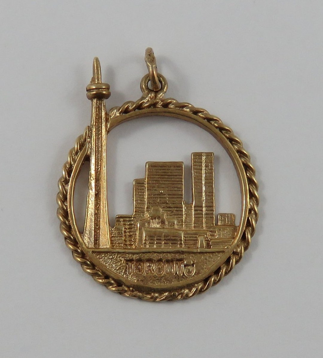 Toronto Skyline 10K Gold Vintage Charm for Bracelet - Etsy