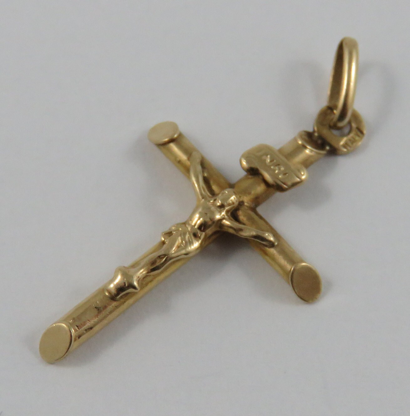 Jesus on a Crucifix With Inri Across the Top 10K Gold Vintage | Etsy