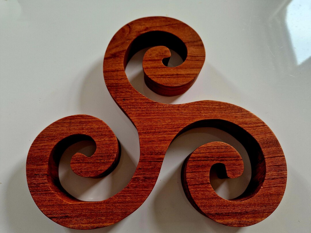 Triple Spiral Trinity Triskele in Namibian Rosewood - Etsy