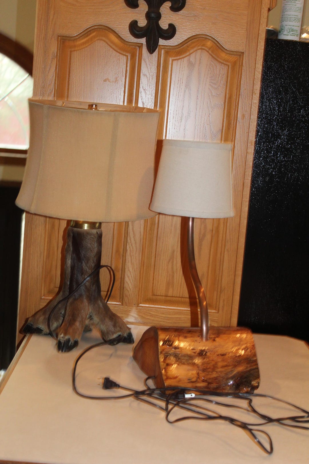 2 Rustic Nostalgic Table Top Whitetail Deer Feet Foot Lamps Taxidermy ...