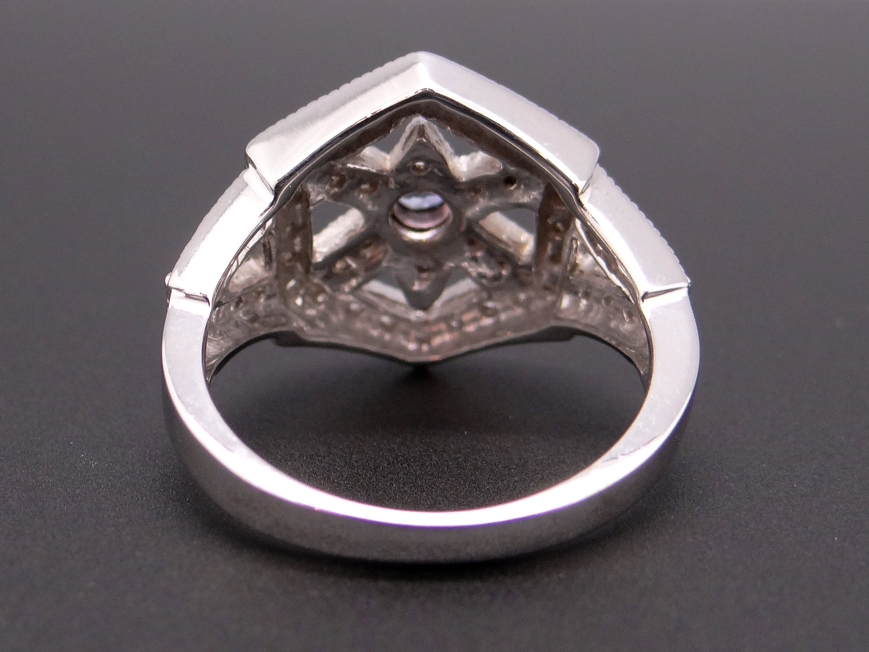 Charming 14k White Gold Round .82ct Natural Tanzanite Bezel Set Diamond ...