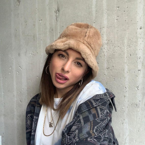Vintage Shearling Bucket Hat, Small/Med // Reversible… - Gem