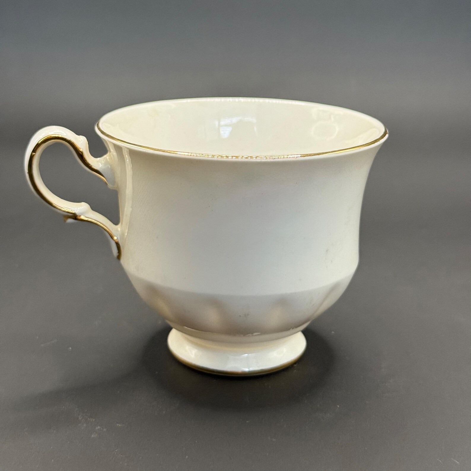 Avon 1974 Pink Roses Teacup 1974 Avon English Fine China Fine China ...