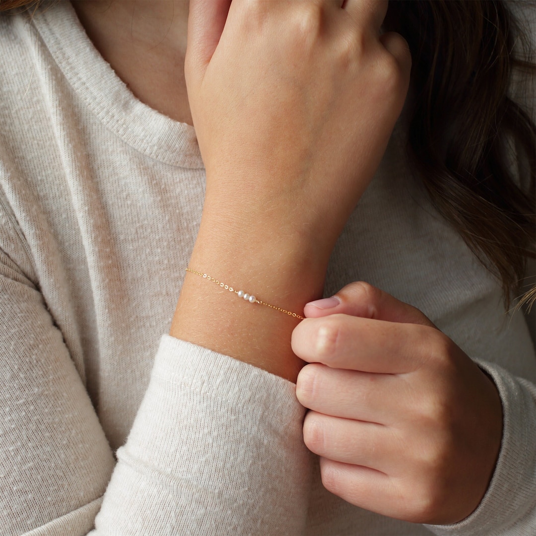 ADA PEARL BRACELET - Tiny Pearl Bracelet, Dainty Pearl Bracelet ...