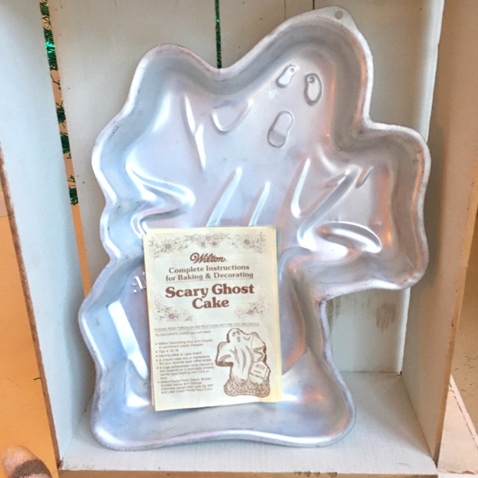 Scary Ghost 1982 Wilton Vintage Cake Pan With RIP Tombstone - Etsy