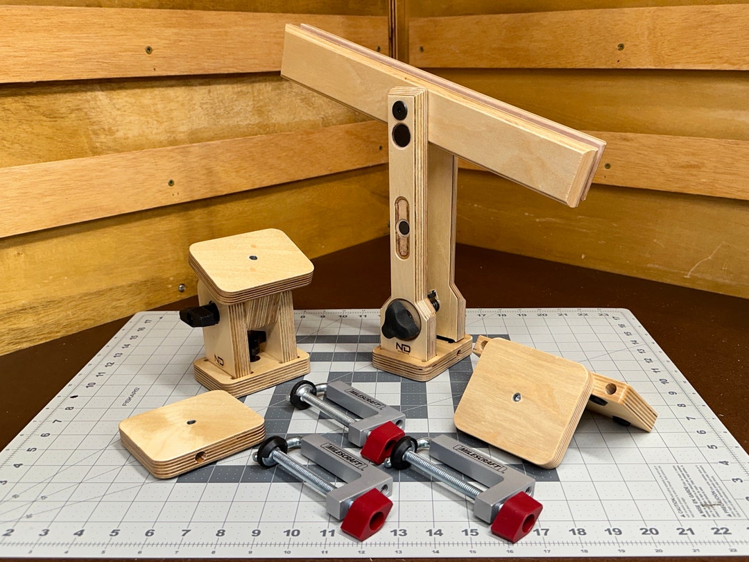 HV14-W Leather Craft Vise Stitching Pony With Rotating Wings (14 ...