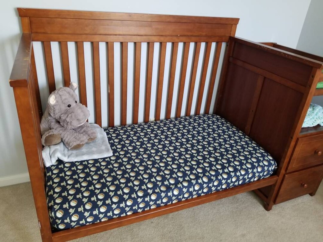 The Mandalorian Baby Yoda/grogu Crib/ Toddler Bed Fitted Sheet - Etsy