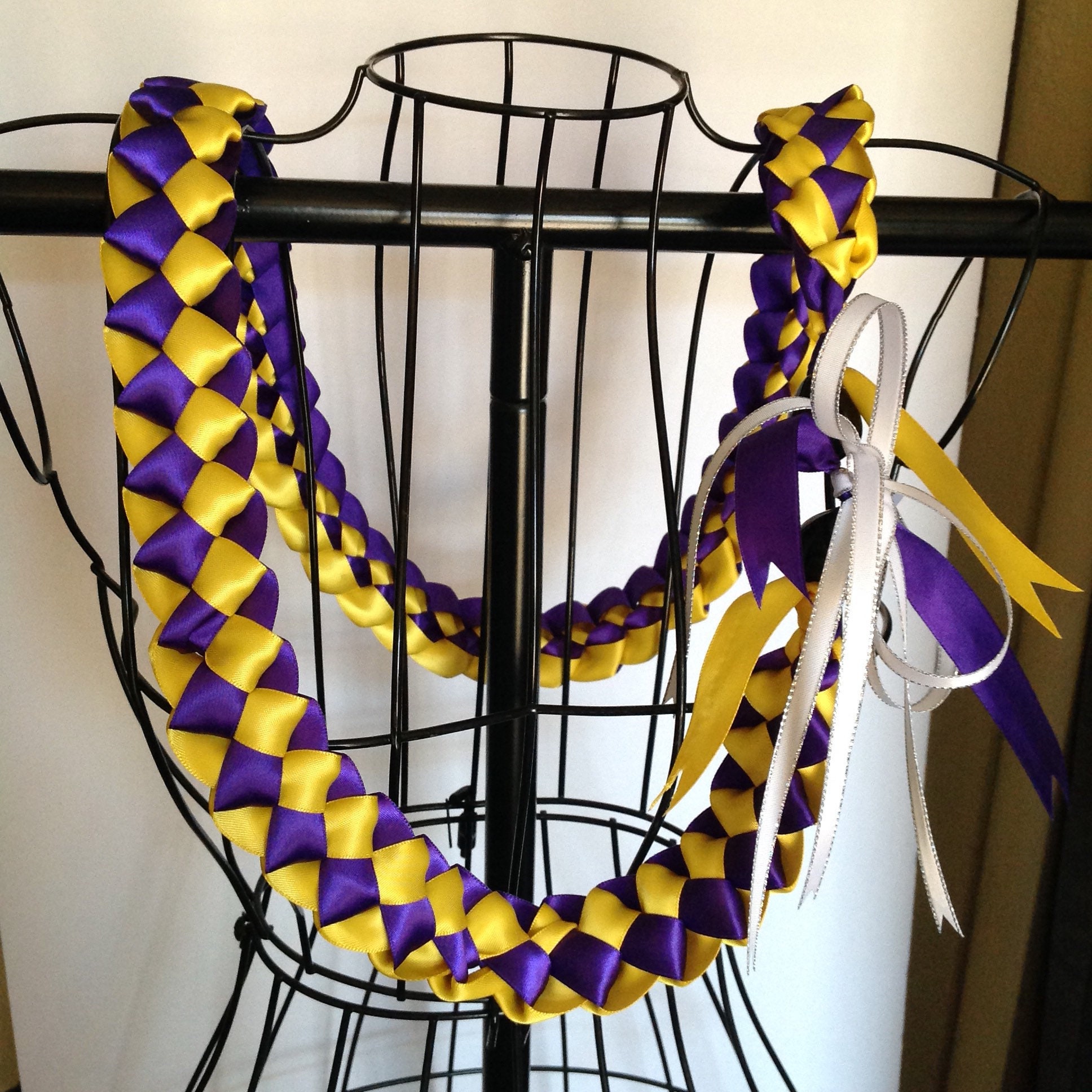 Los Angeles Lakers Themed Hawaiian Ribbon LEI Graduation | Etsy