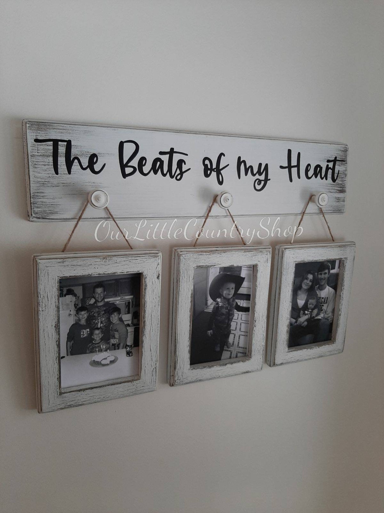 Farmhouse rustic picture hanger with 4x6 frames The beats of | Etsy