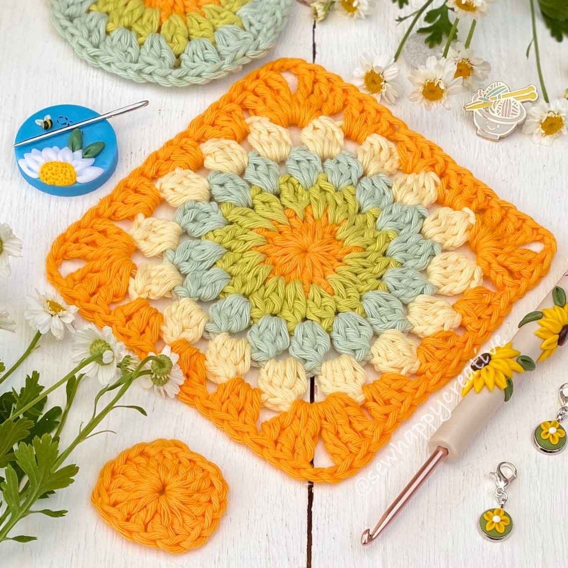 Sunburst Granny Square Crochet Pattern: Photo Tutorial (PDF Pattern ...