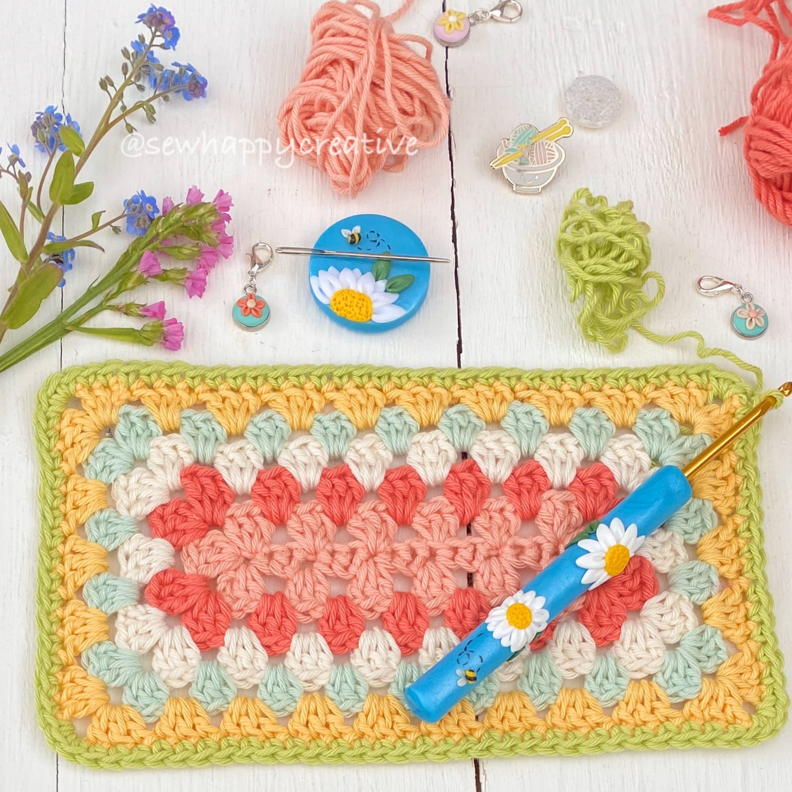 Rectangle Granny Square Crochet Pattern: Photo Tutorial (PDF Pattern ...