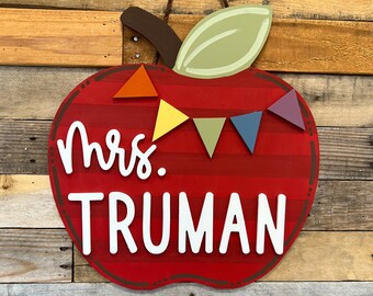 Apple Door Hanger - Etsy