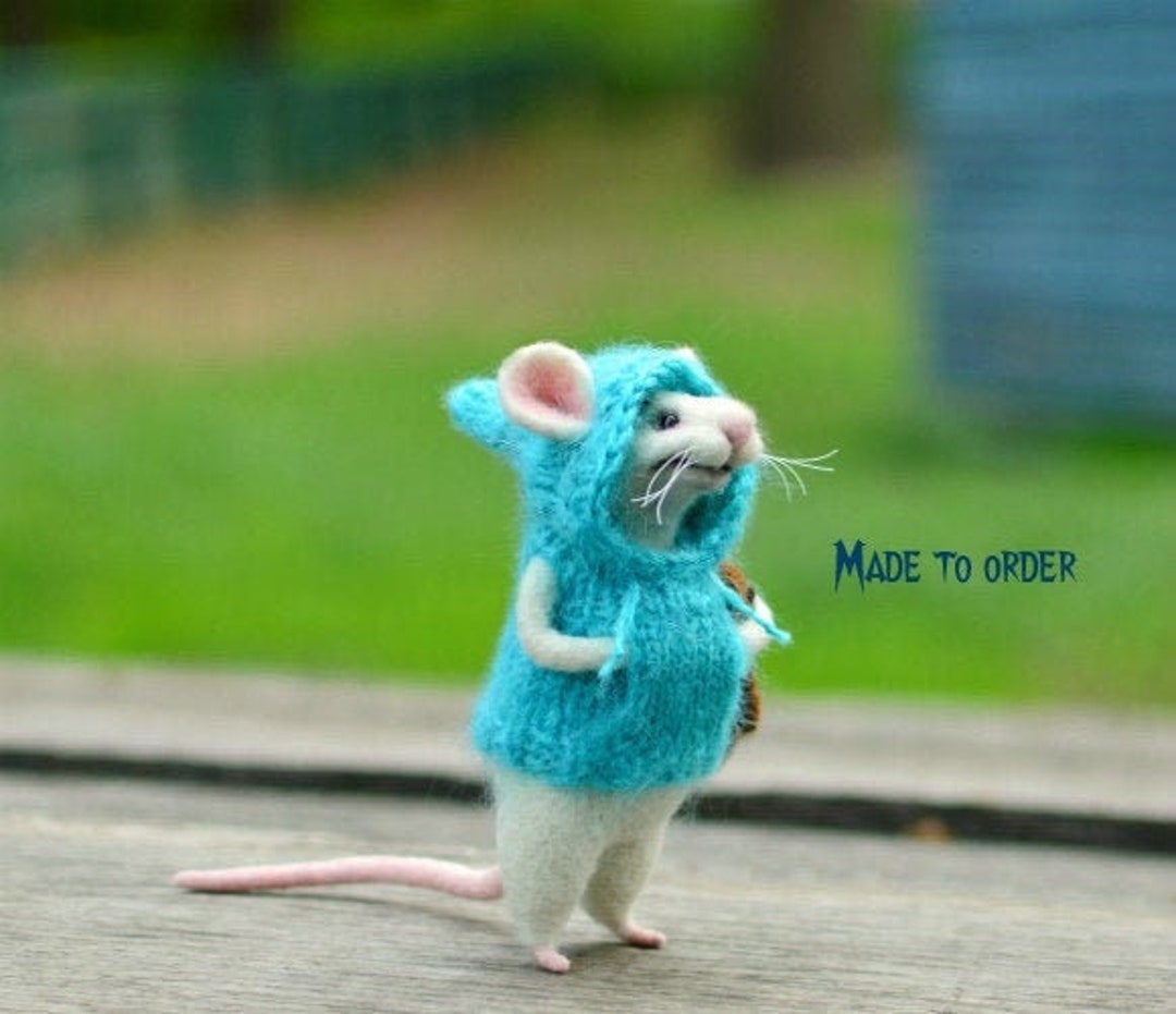 Made to Order Sculpture Mouse in Jumper Figurine Mouse in Clothes Filz ...