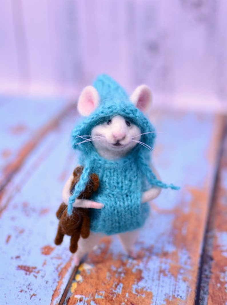 Made to Order Sculpture Mouse in Jumper Figurine Mouse in | Etsy