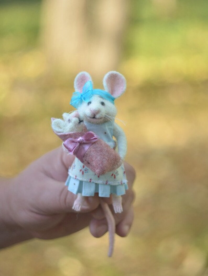 Made to Order Mother Mouse Mouse-wife of an Innkeeper Mouse - Etsy