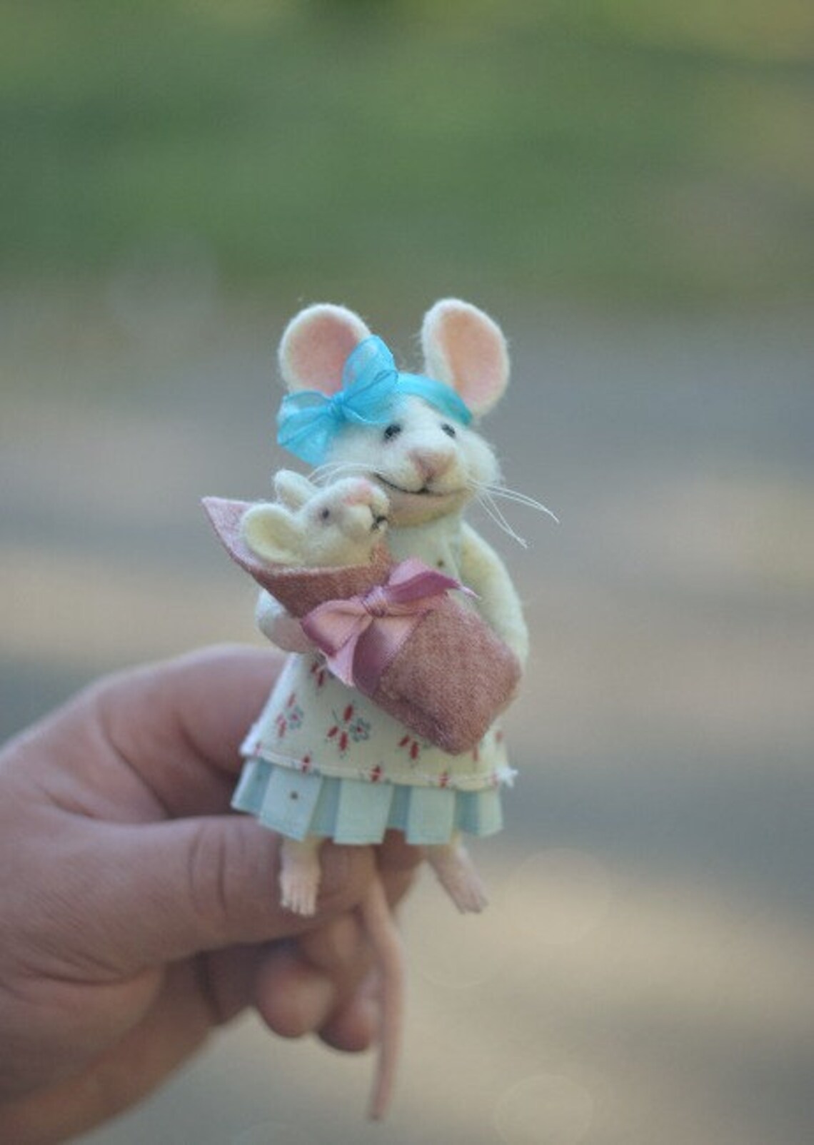Made to Order Mother Mouse Mouse-wife of an Innkeeper Mouse - Etsy