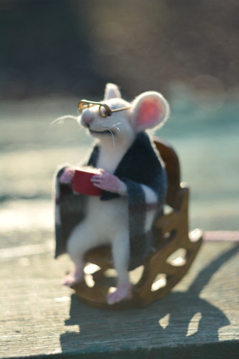 MADE TO ORDER Mouse in Armchair Mouse With Glasses Mouse With - Etsy