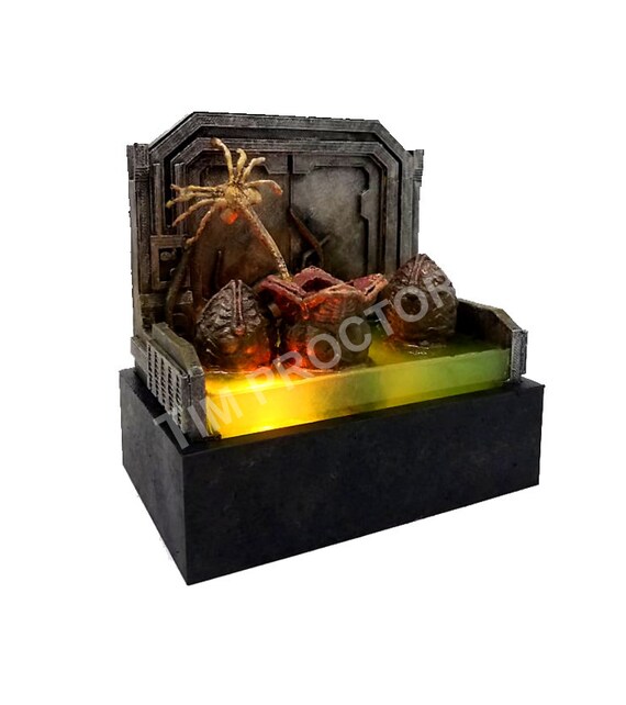 Alien Facehugger Light up Diorama - Etsy