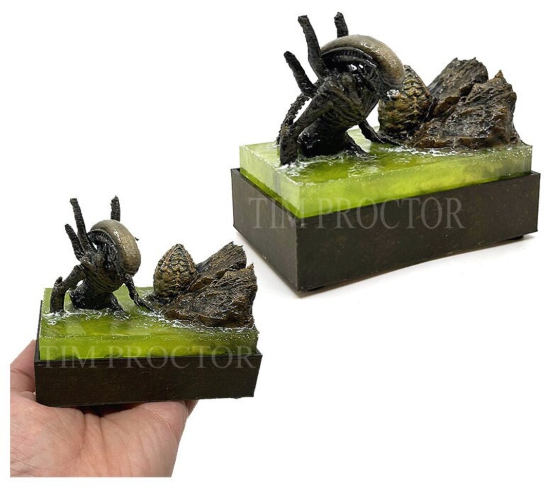 ALIEN XENOMORPH Mini Diorama - Etsy