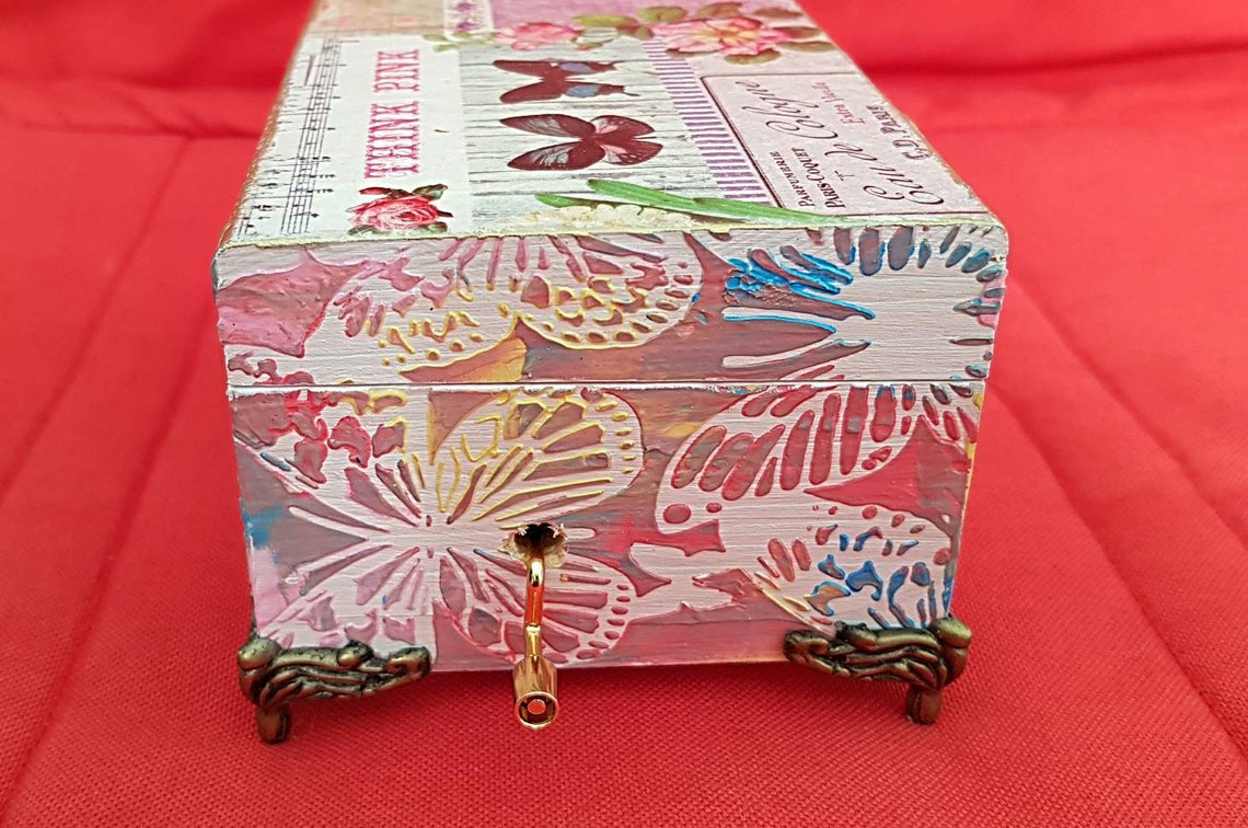 Wooden music box Box with butterfly Music box with - Etsy España