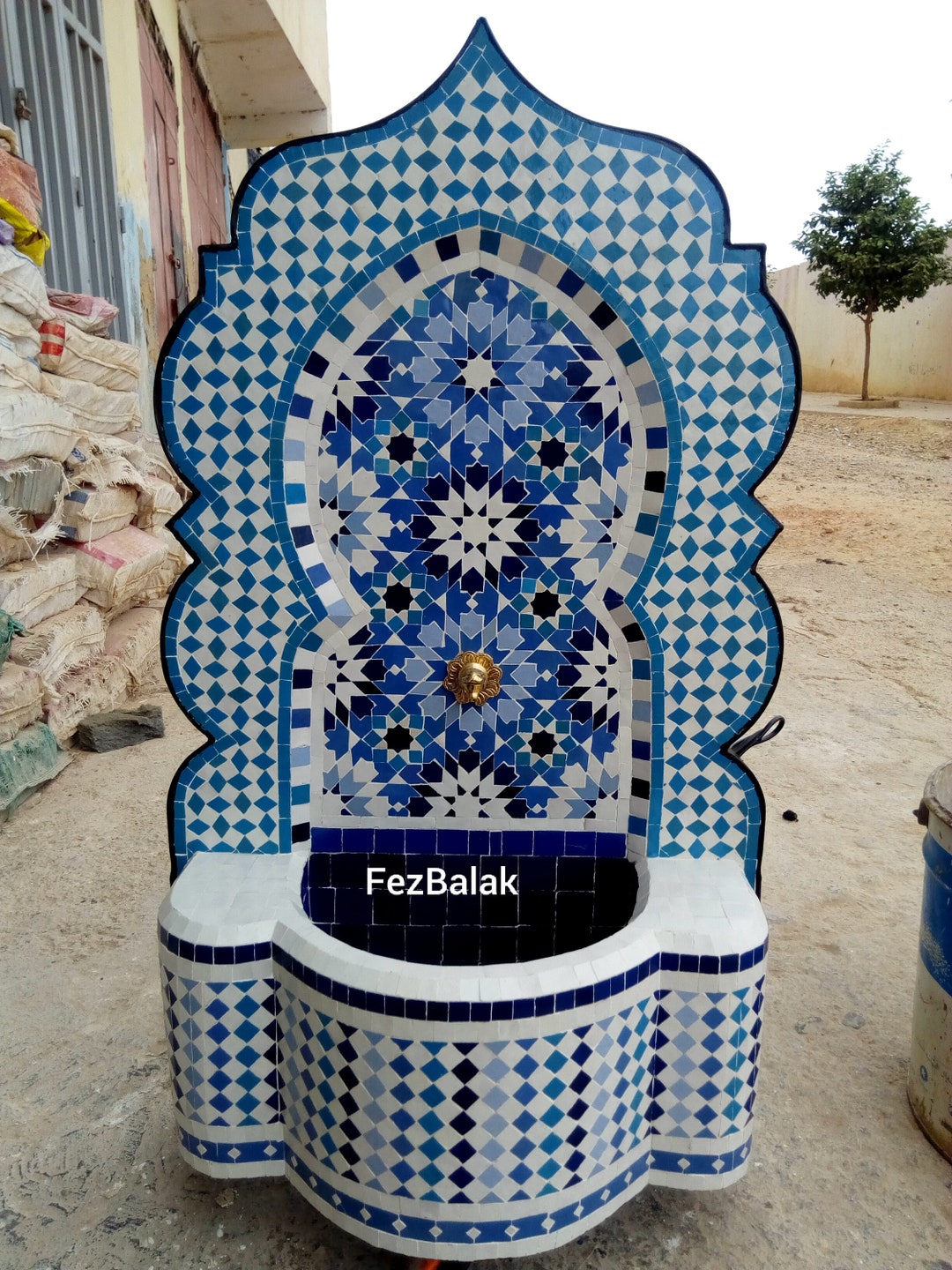 Moroccan Elegance Artisanal Fountain Artisanal Zellij Crafted Beauty ...