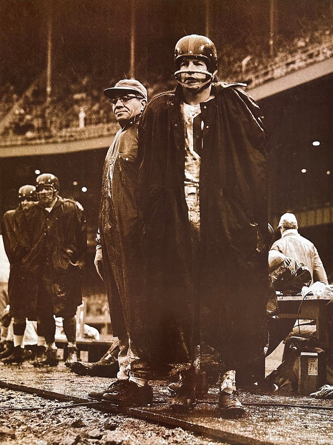 Frank Gifford & Vince Lombardi, Yankee Stadium, 1956 - Sports Art Print ...