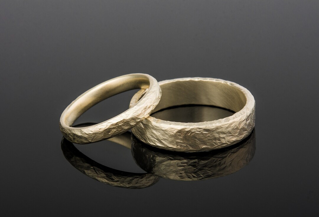 Gold Wedding Rings, Rustic Wedding Bands, Hammered Gold Rings, Comfort ...