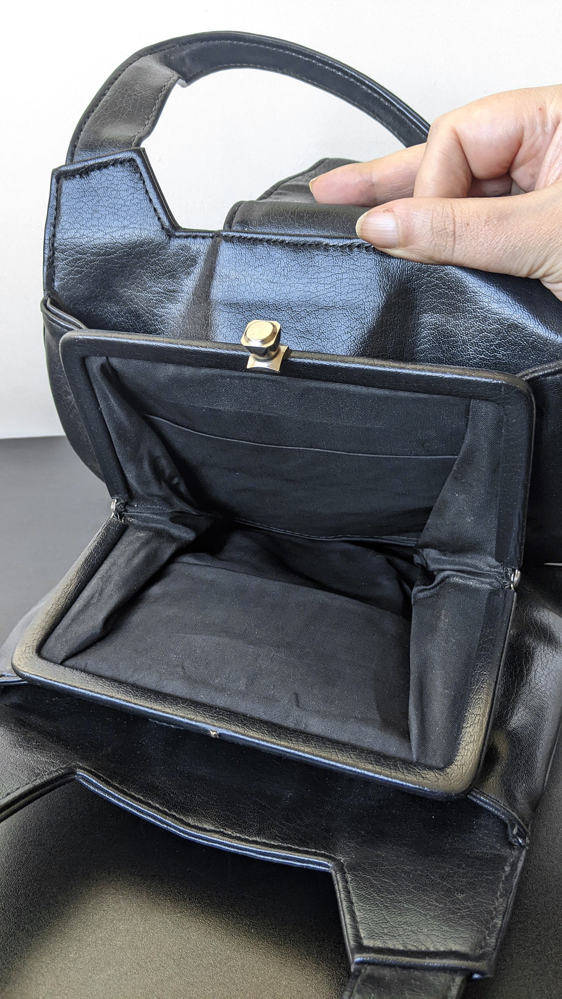Vintage Top Handle Handbag With Inner Frame, Vegan Leatherette Handheld ...