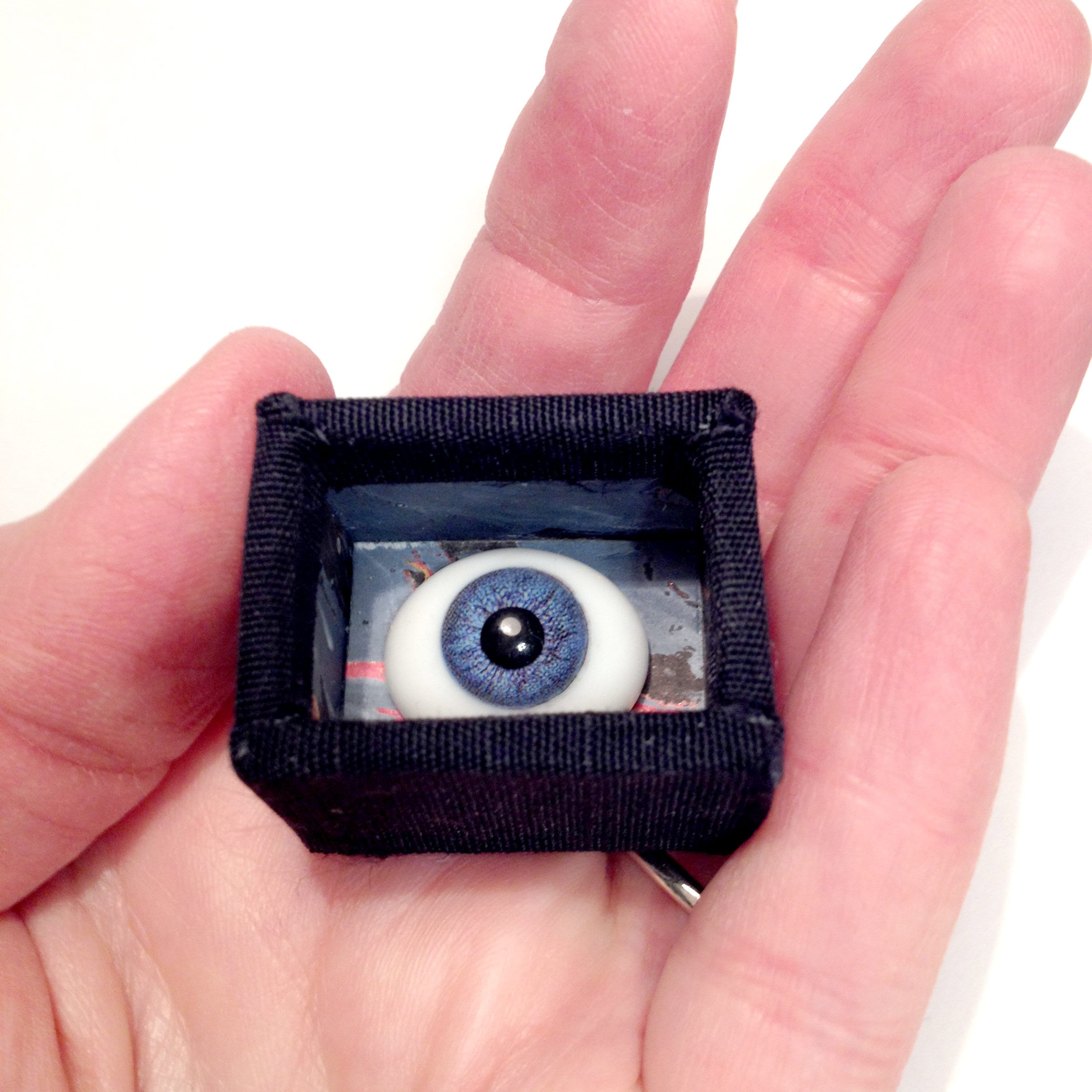 Eyebox Curiosity - Etsy