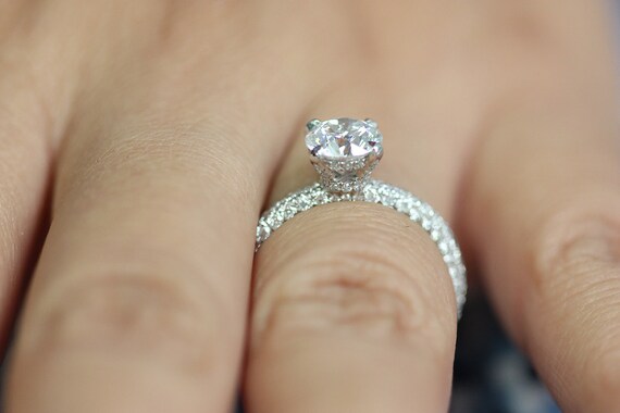 Micro Pave Setting Engagement Setting