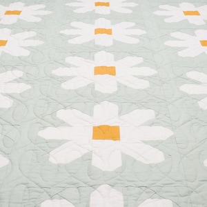 PDF Fresh as a Daisy Quilt Pattern - Etsy