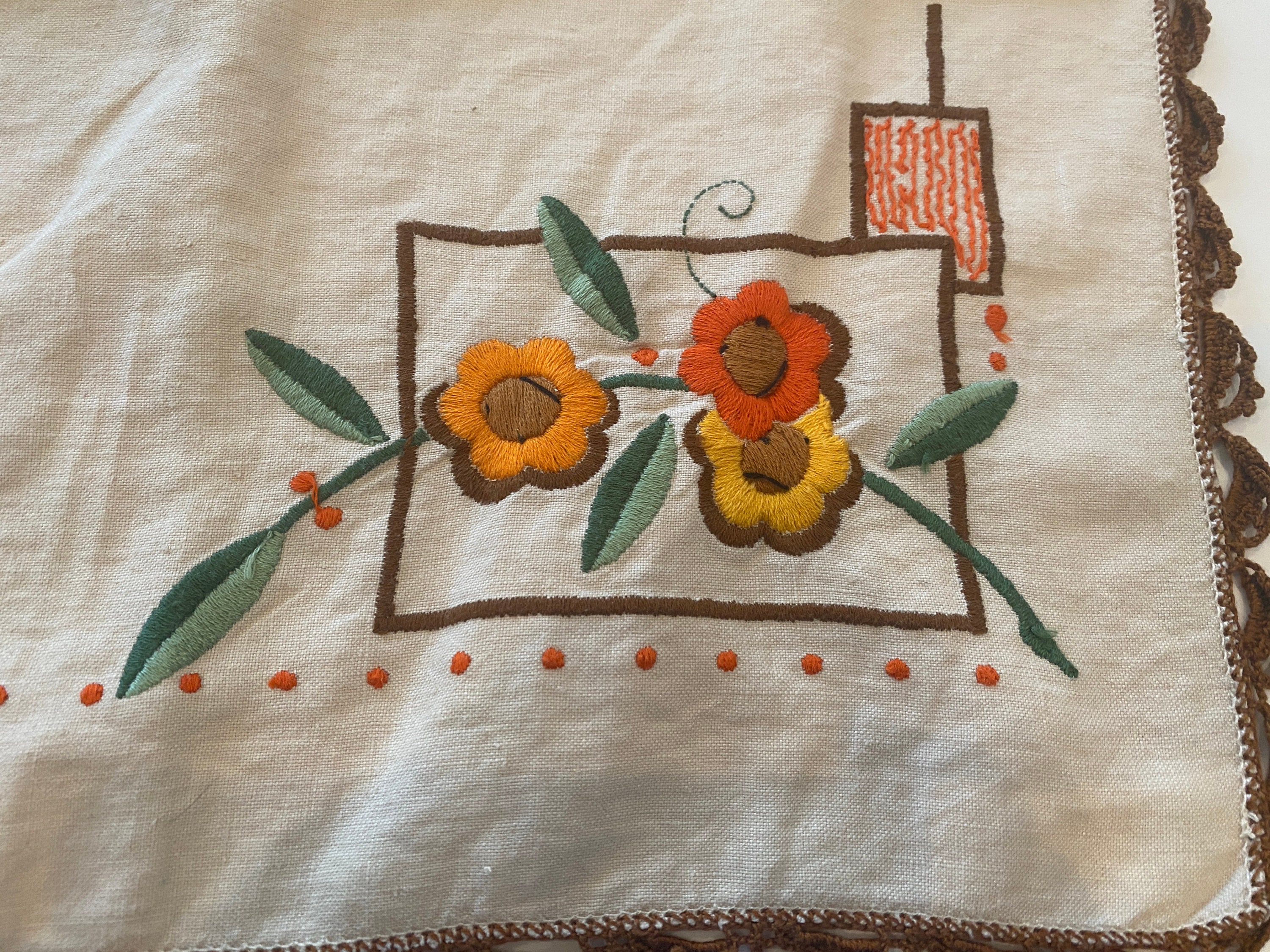 1950s Hand Embroidery Vtg Bridge Card Tea Tablecloth 7pc Set Crochet ...