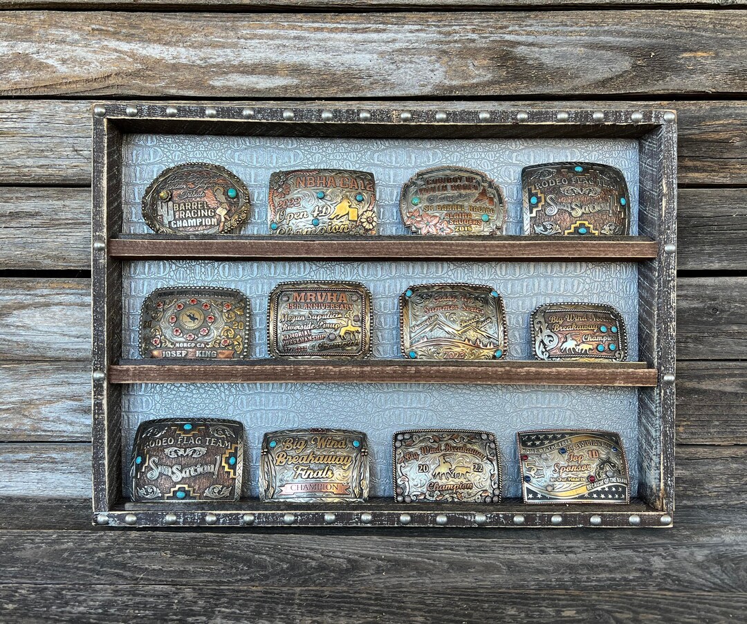 12 Count Belt Buckle Display, Metallic Silver Gator, Barnwood Brown ...