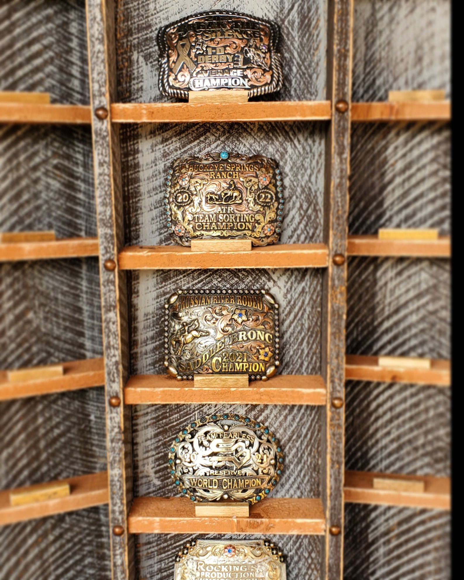 Vertical 5 COUNT Belt Buckle Display, Case. BARNWOOD BROWN - Etsy