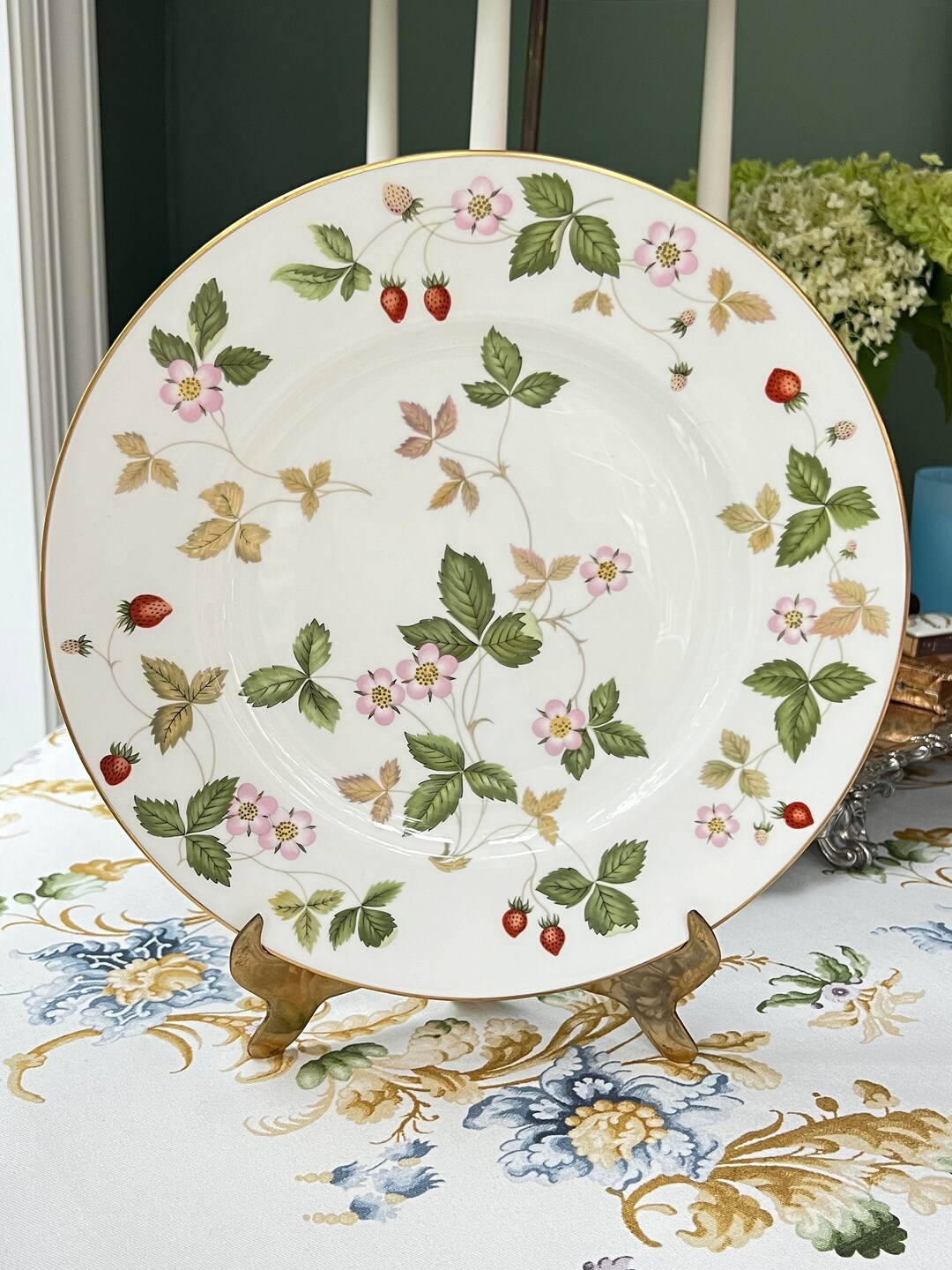 Wedgwood Wild Strawberry Dinner Plate // Summer Decor // Strawberry Blossom // Strawberry Vine ...