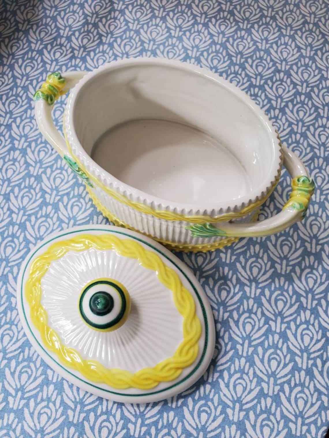 Vintage Italian Ceramic Box With Lid // Yellow and Green // - Etsy