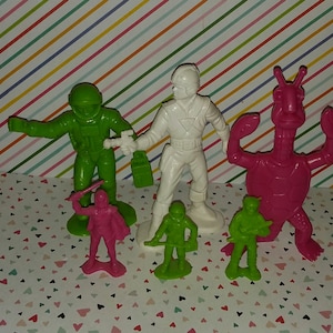 Vintage Lot of Tim Mee Space Figures - Etsy
