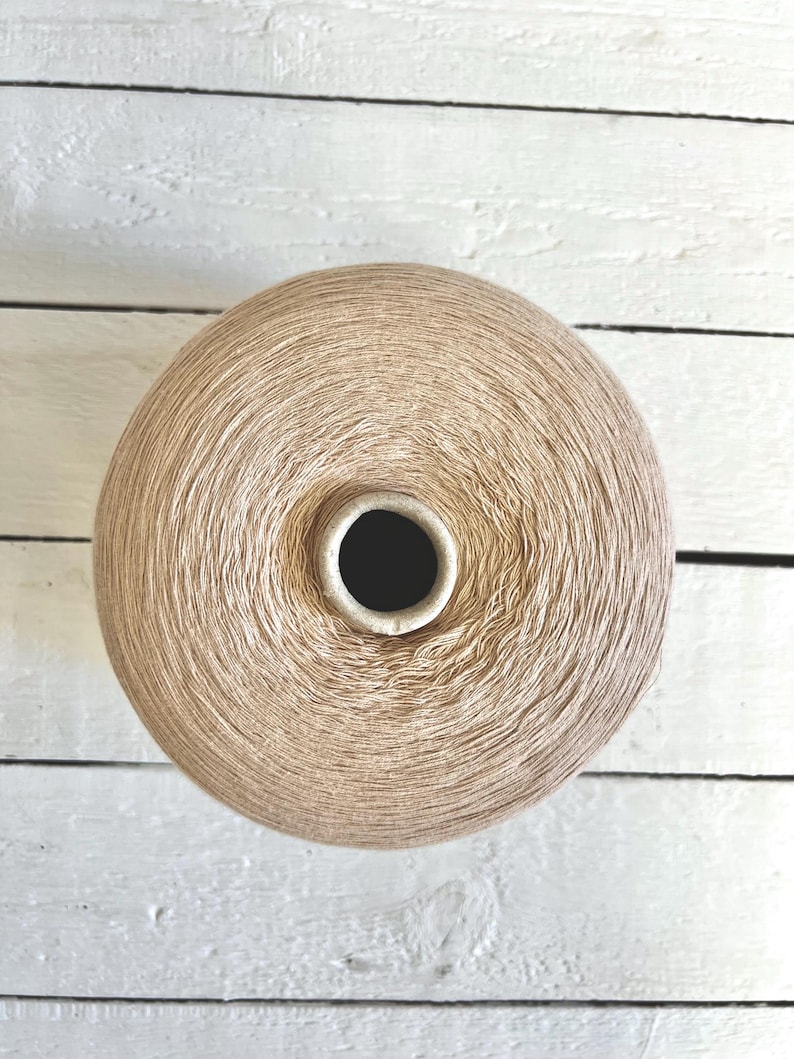 Cone de fio de renda de algodão creme: 800g de linha fina para tricô ...