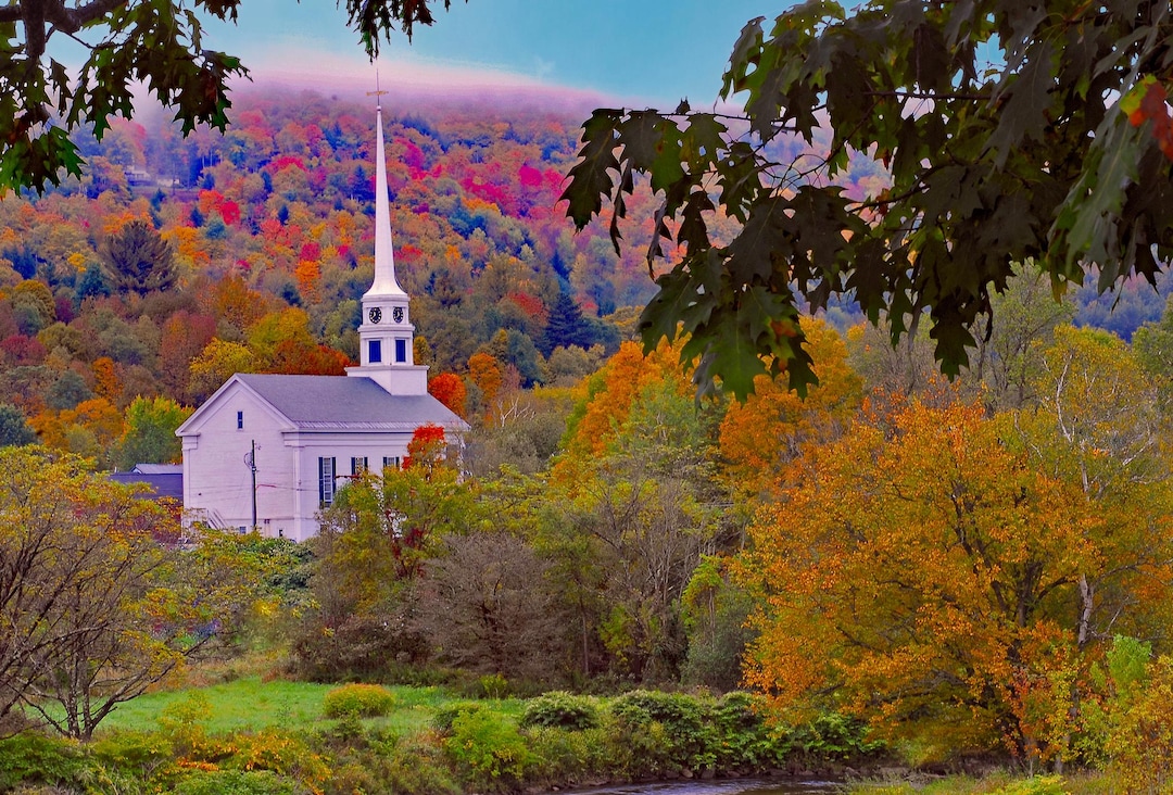 Church and Fall Foliage, Stowe VT, Fall Scenic. Autumn Colors, Vermont ...