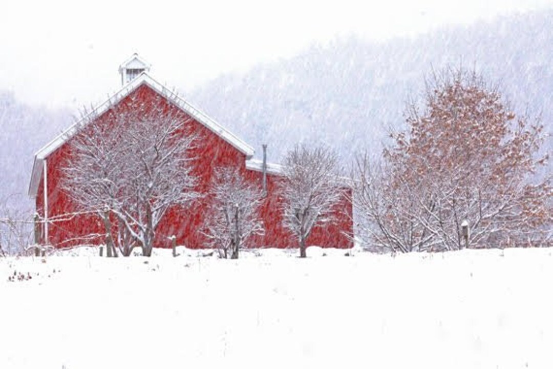 Vermont Winter Scenic, Farm Scene in Snow, Red Barn and Trees in Winter ...
