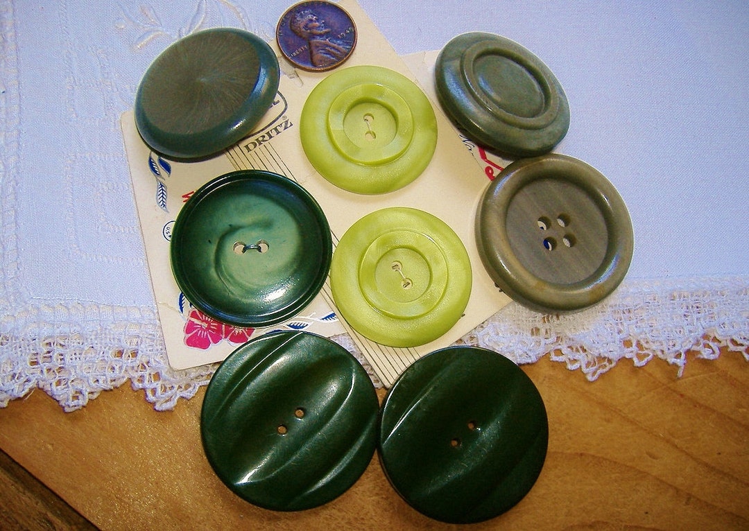 8 Vintage Extra Large Plastic Buttons Big and Round Green - Etsy