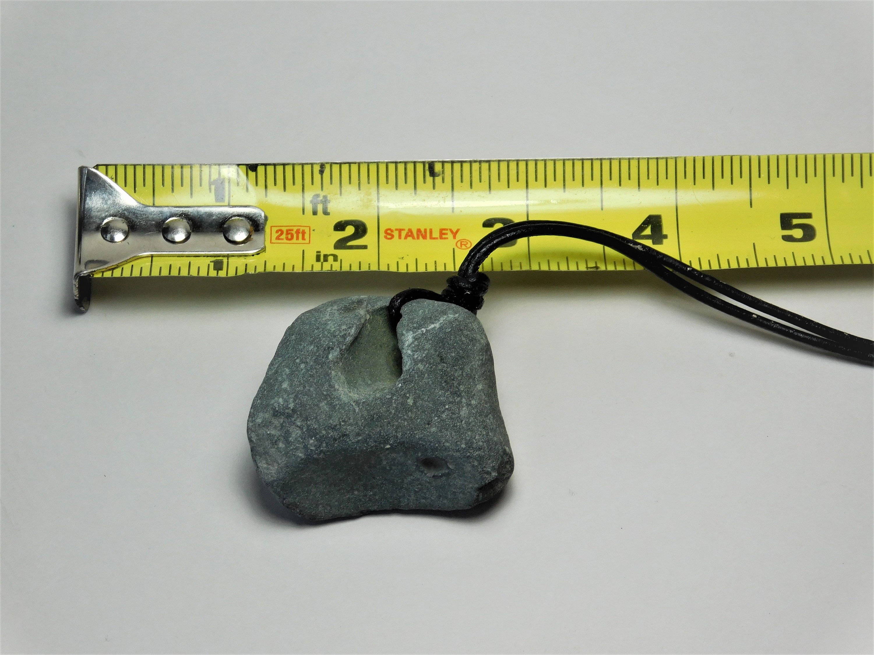 Magical Natural Rough Omar- Omarolluk Fairy Holey Stone Necklace Window ...