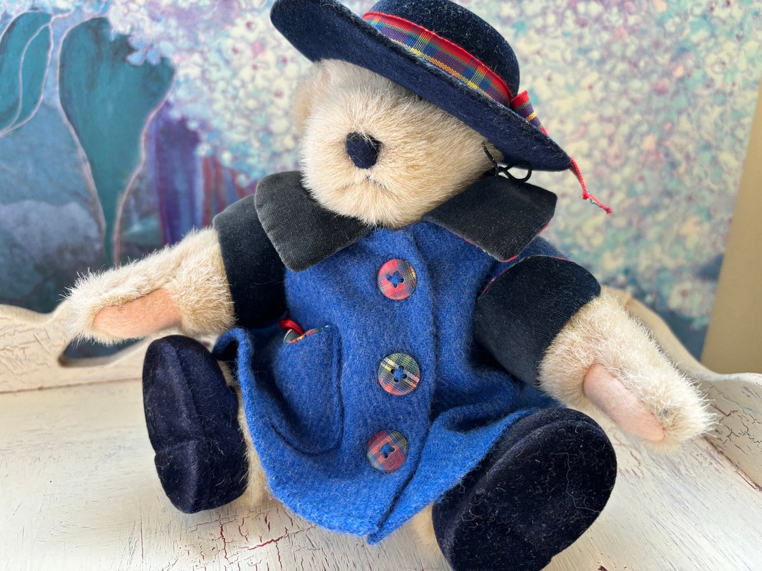 1982 Muffy Bear Wearing The Grand Tour Outfit Muffy Vanderbear Blue Coat North American Bear