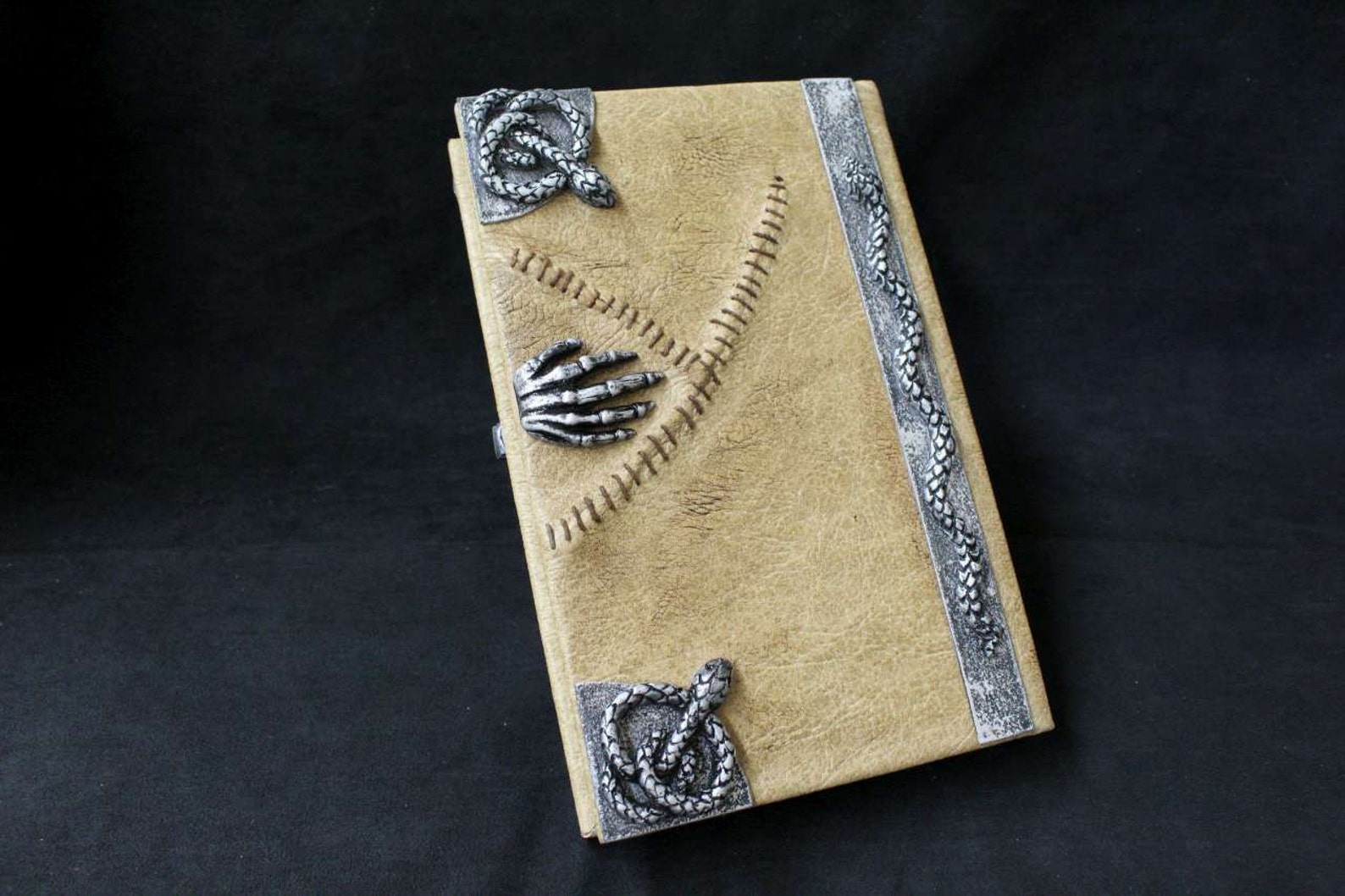 Hocus Pocus Spellbook Replica - Manual of Witchcraft and Alchemy iPad ...